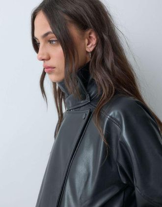 Supr&eacute; Haylee Bikerjacke aus Kunstleder in Schwarz