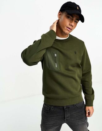 Polo Ralph Lauren Sweatshirt aus doppellagigem Strick in Olivgr&uuml;n mit Rei&szlig;verschlusstasche vorne und Markenlogo