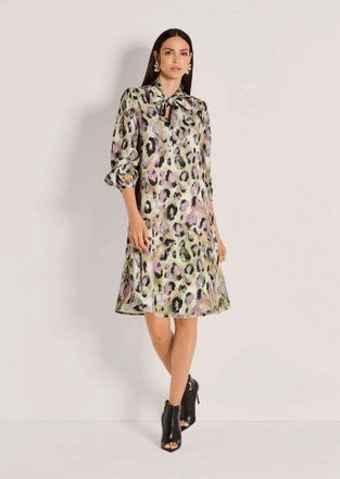 Madeleine Midikleid Flie&szlig;endes Design mit Animal-Print V-Ausschnitt mit Schluppe, knielang, Langarm
