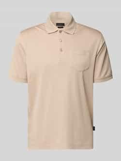 Bugatti Regular Fit Poloshirt mit Brusttasche und Label-Stitching