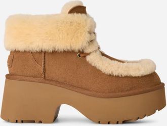 UGG Classic Esmee Schn&uuml;rstiefel f&uuml;r Damen in Brown, Gr&ouml;&szlig;e Wildleder