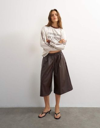 Topshop jupe-culotte en imitation cuir marron