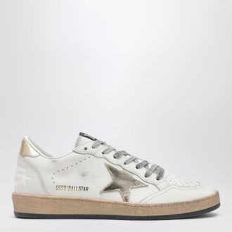 Golden Goose Sneakers Ball Star in Milchwei&szlig;/Gold mit Vintage-Effekt