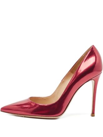 Gianvito Rossi Pumps mit spitzer Kappe - Rot
