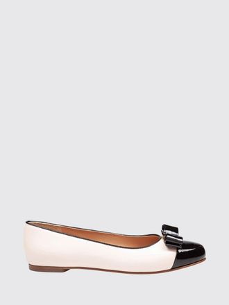Ferragamo Ballerines Varina bicolores en cuir nappa avec naud et bout verni
