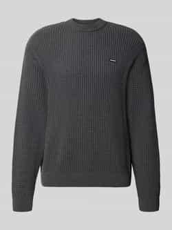 Review Regular Fit Strickpullover aus Baumwoll-Mix mit Label-Patch