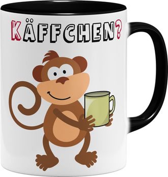 OM3 Käffchen? Lustige Kaffee-Tasse mit Spruch - Affenmotiv Äffchen Affe - Spruchtasse Statement - Keramik Becher - 325ml - Beidseitig Bedruckt - Schwarz