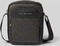 Tommy Hilfiger Umh&auml;ngetasche in Leder-Optik