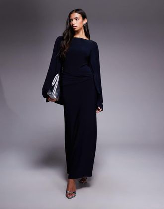 Asos Robe longue &agrave; manches chauve-souris oversize et taille cintr&eacute;e - Marine-Bleu marine
