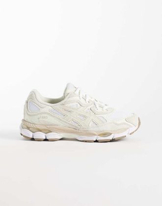 Asics Gel-NYC - Sneaker in Creme und Federgrau-Wei&szlig;