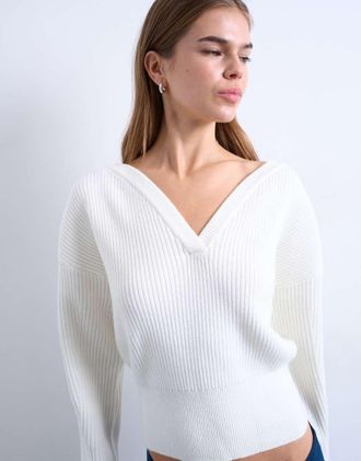 Topshop Pull en maille avec taille cintrée et décolleté en coeur - Ivoire-Blanc