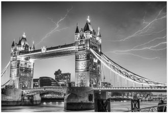 Wallario Poster - Tower Bridge bei Gewitter in schwarz-wei&szlig; in Premiumqualit&auml;t, Gr&ouml;&szlig;e: 100 x 150 cm XXL-Poster