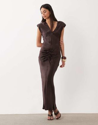 Asos robe longue en satin &agrave; &eacute;paulettes couleur chocolat-Marron