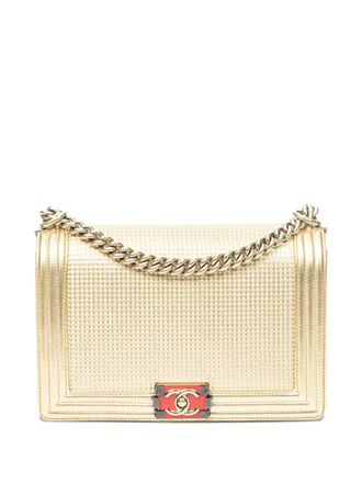 Chanel sac port&eacute; &eacute;paule Boy Flap m&eacute;dium (2013-2014)