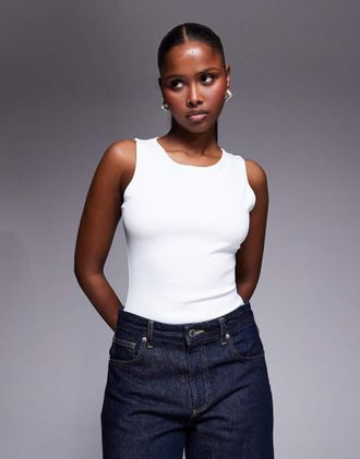 Good American Hochgeschlossener, figurformender Body in Wei&szlig; mit U-Ausschnitt