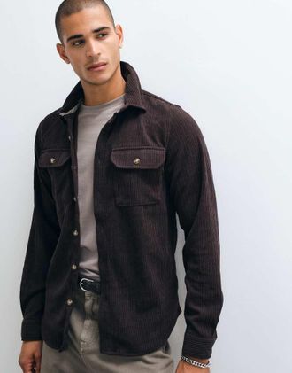 Brave Soul Studio chemise en velours c&ocirc;tel&eacute; marron fonc&eacute;