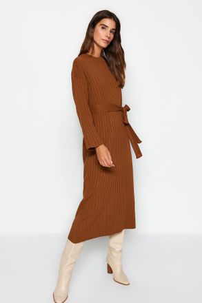 Trendyol Modest Damen Braun Einfarbig Maxi Lang Casual A-Linie Modest Kleider
