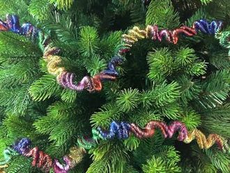 Dmora Weihnachtsdekoration Morteratsch, Weihnachtsdekor, Weihnachtsornament, Festliche Dekoration, Made in Italy, 2000x7 h7 cm, Regenbogen