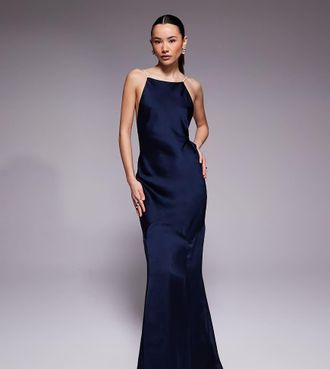 Asos Petite ASOS DESIGN Petite - Hochgeschlossenes Satin-Maxikleid in Marineblau mit Schr&auml;gschnitt und Meerjungfrauensaum