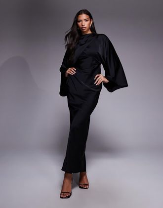 Asos Robe longue satinée en biais avec détail cache-coeur sur lavant et manches chauve-souris - Noir