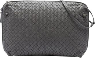 Bottega Veneta Sac bandouli&egrave;re en cuir tress&eacute; pr&eacute;-aim&eacute; - Femme - Pre-owned - Gris - Taille: ONE Size