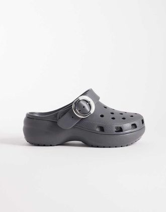 Crocs Klassische Clogs in Schwarz mit Plateausohle und Schnalle