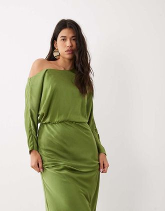 Asos robe longue &agrave; &eacute;paules tombantes vert olive