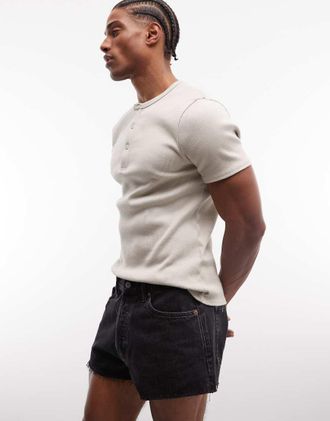Weekday Short en jean ultra court - Noir d&eacute;lav&eacute;