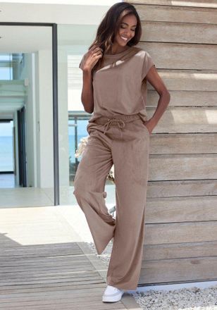 French Connection T-Shirt aus Veloursleder-Imitat mit kleiner Stickerei, Loungewear