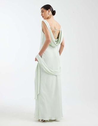 Six Stories Bridesmaid - Crepe-Maxikleid in Minzgr&uuml;n mit tiefem Wasserfallausschnitt vorne