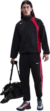 Nike Total 90 Trainingsjacke f&uuml;r Herren, wasserabweisend (Schwarz/Rot)