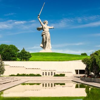 Wallario Glasplatte, Schutzplatte 55 x 55 cm - geeignet für IKEA Lack Tisch, für Beistelltisch/Couchtisch, Monument der Entschlossenheit