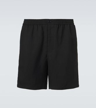 Ami Shorts Ami de Coeur aus Gabardine