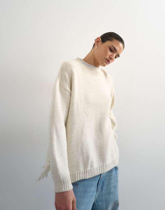 Topshop Strickpullover in Elfenbeinwei&szlig; mit Quastendetail-Neutral