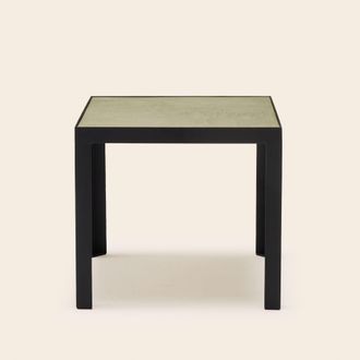 Madura Table DAppoint Orelia Argile verte et m&eacute;tal noir - VERT