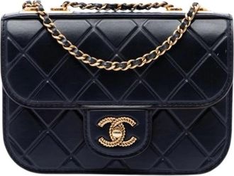 Chanel Sac bandouli&egrave;re matelass&eacute; vintage Pre-owned - Femme - Pre-owned - Noir - Taille: ONE Size