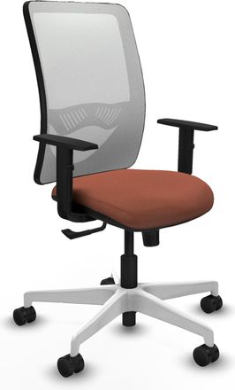 Piqueras y Crespo Schreibtischstuhl Zulema in Beige und Wei&szlig;, mit 1D-Armlehnen, h&ouml;henverstellbare Lendenwirbelst&uuml;tze, ausgestattet mit 3 Positionen und Schneideschaum, 