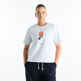 New Balance Damen Varsity Scholar Relaxed Hip T-Shirt in Grau, Baumwolle, Gr&ouml;&szlig;e XL