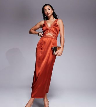 Never Fully Dressed Petite - Mimi - Midaxi-Tr&auml;gerkleid in Rost mit Zierausschnitt und Spitzenborte-Braun