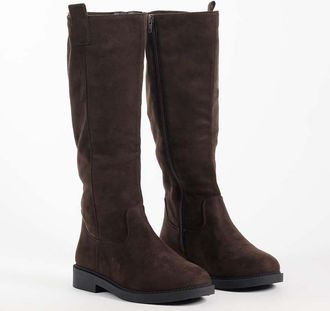 New Look Stiefel zum Reinschl&uuml;pfen in Wildlederoptik in Dunkelbraun