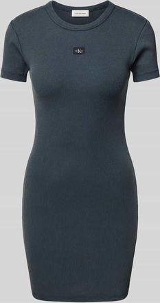 Calvin Klein Jeans T-Shirt-Kleid mit Label-Patch und Rundhalsausschnitt