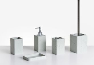 Beliani Badaccessoires Set 5-teilig Kunstharz hellgrau Betonoptik Bad-Zubeh&ouml;r Vilcanota