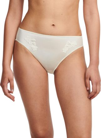 Chantelle Slip CHANTELLE HEDONA, Damen, Gr. 38, beige (ivory), Obermaterial: 83% Polyamid, 17% Elasthan, k&ouml;rpernah, Unterhosen Slip, blickdichtes Gewebe, Guipur