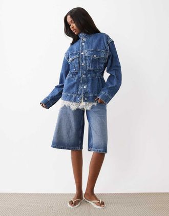 Gina Tricot Gina Tricot - Veste cargo en jean avec cordon de serrage &agrave; la taille - Bleu moyen d&eacute;lav&eacute;