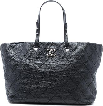 Chanel Shopper - Large Glazed Calfskin On The Road Tote - Gr. unisize - in Schwarz - f&uuml;r Damen