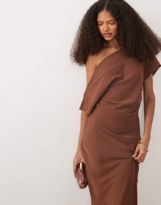 Asos Drapiertes Maxikleid in Braun mit asymmetrischem Ausschnitt