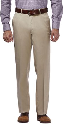 Haggar Herren Premium Freizeithose mit Flacher Vorderseite, Bügelfrei, Klassische Passform, Khaki, Normale Größen Lässige Hose, Beige, 44W / 32L