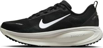 Nike Vomero 18 Sneaker in Schwarz und Wei&szlig;