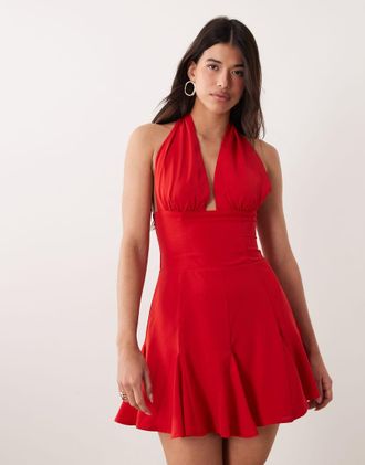 KAIIA Exklusives Neckholder-Minikleid in Rot mit tiefem Godet-Saum-Bunt