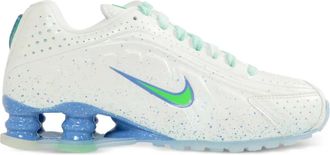 Nike baskets Shox R4 à design perforé - Blanc